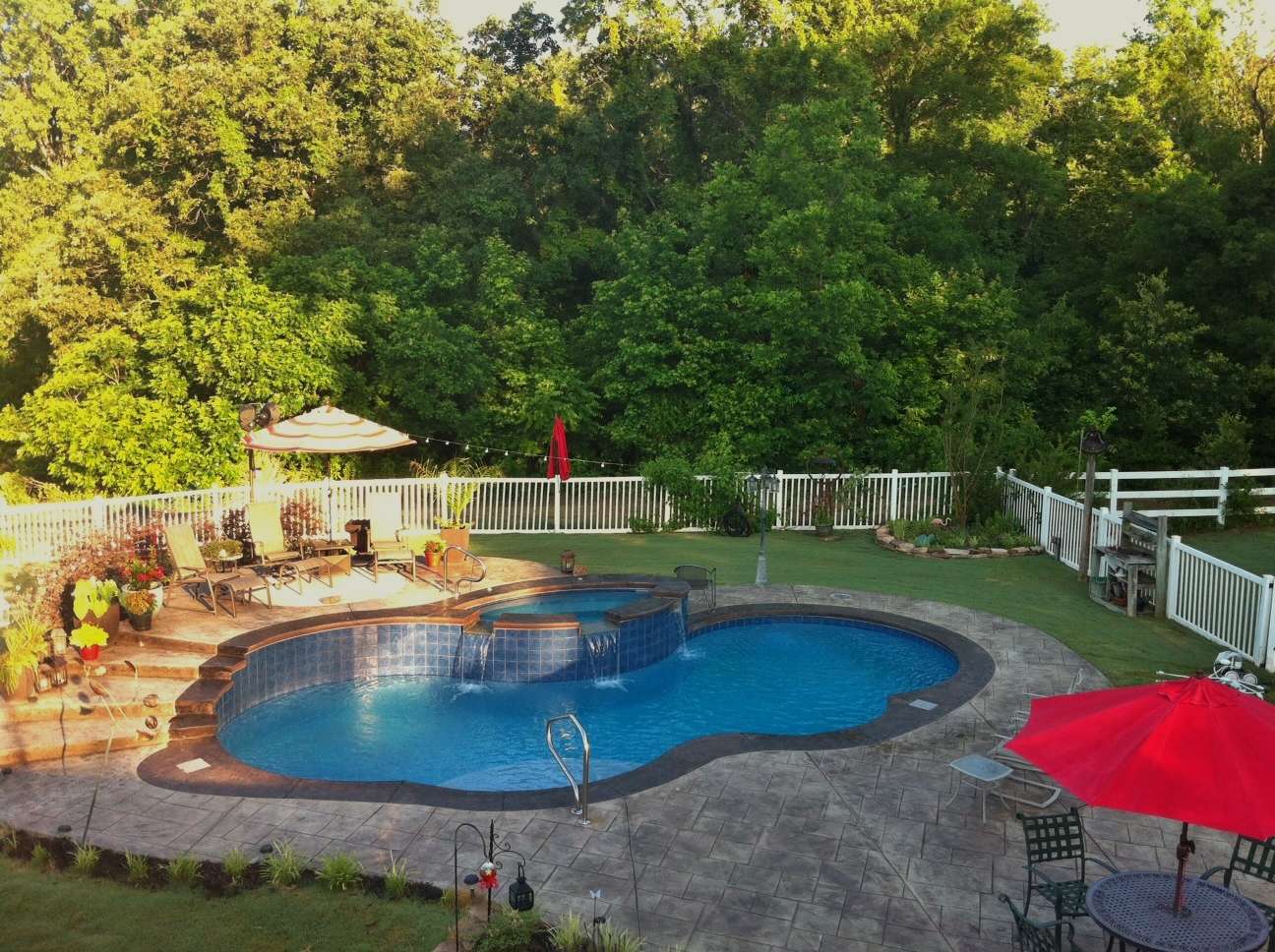 Atoka’s Custom Swimming Pool Builder | Advanced Pools, Inc.
